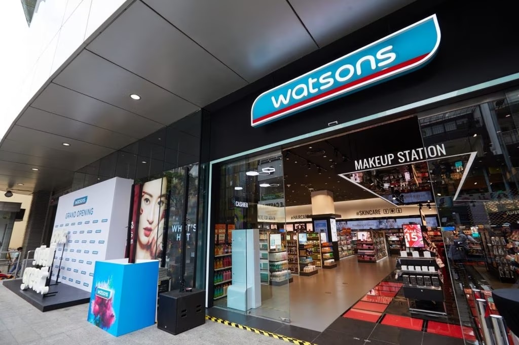 Hệ thống cửa hàng Watsons: Không gian mua sắm thoải mái, hiện đại